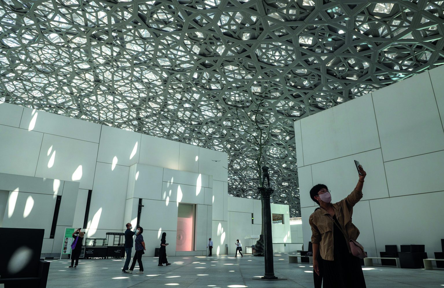 Manuel Rabaté (H.01): 24 hours at the Louvre Abu Dhabi - HEC Stories